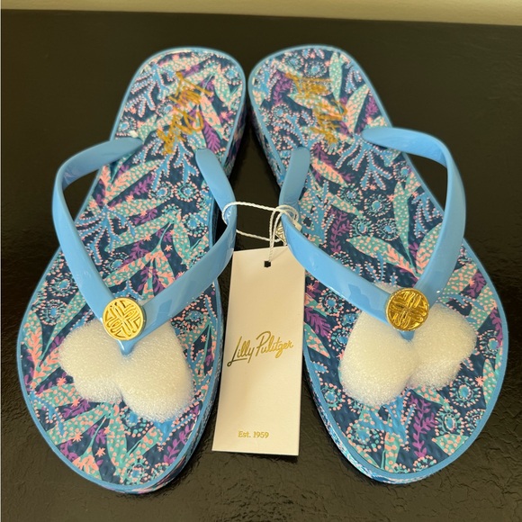 Lilly Pulitzer | Shoes | Nwt Lilly Pulitzer Pool Flip Flop In Barton ...